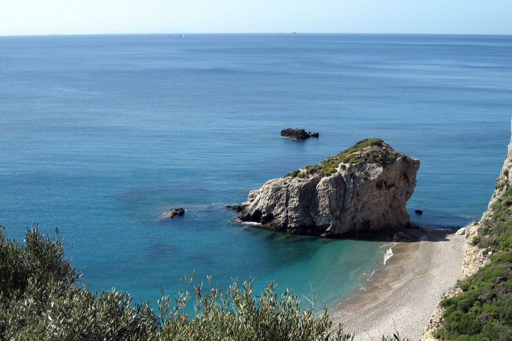 Kaladi Beach Kythera - Stay by the Sea at Kaladi Rock